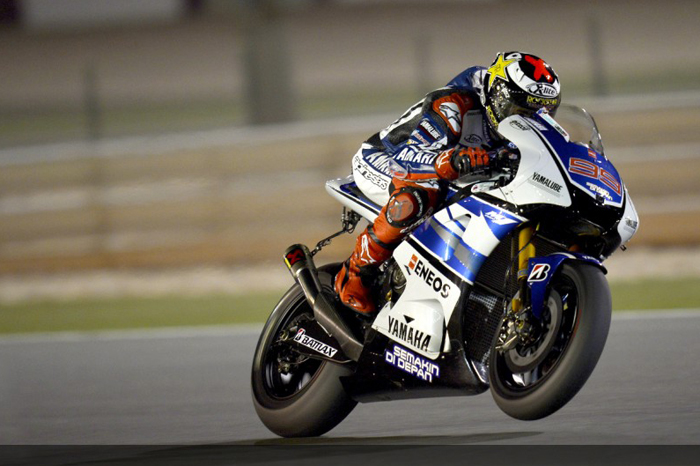 Lorenzo flies to Qatar pole | Autocar India