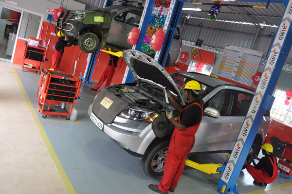 Mahindra's QWIK service initiative launched - Introduction | Autocar India