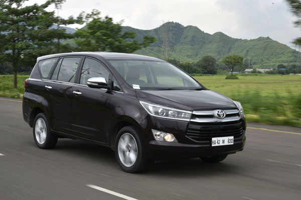 2016 Toyota Innova Crysta 2.7 petrol review, equipment, specifications ...
