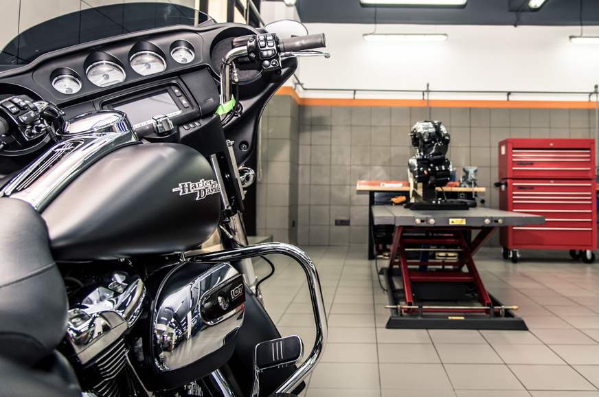 Disassembling and reassembling the Harley-Davidson Milwaukee-Eight ...