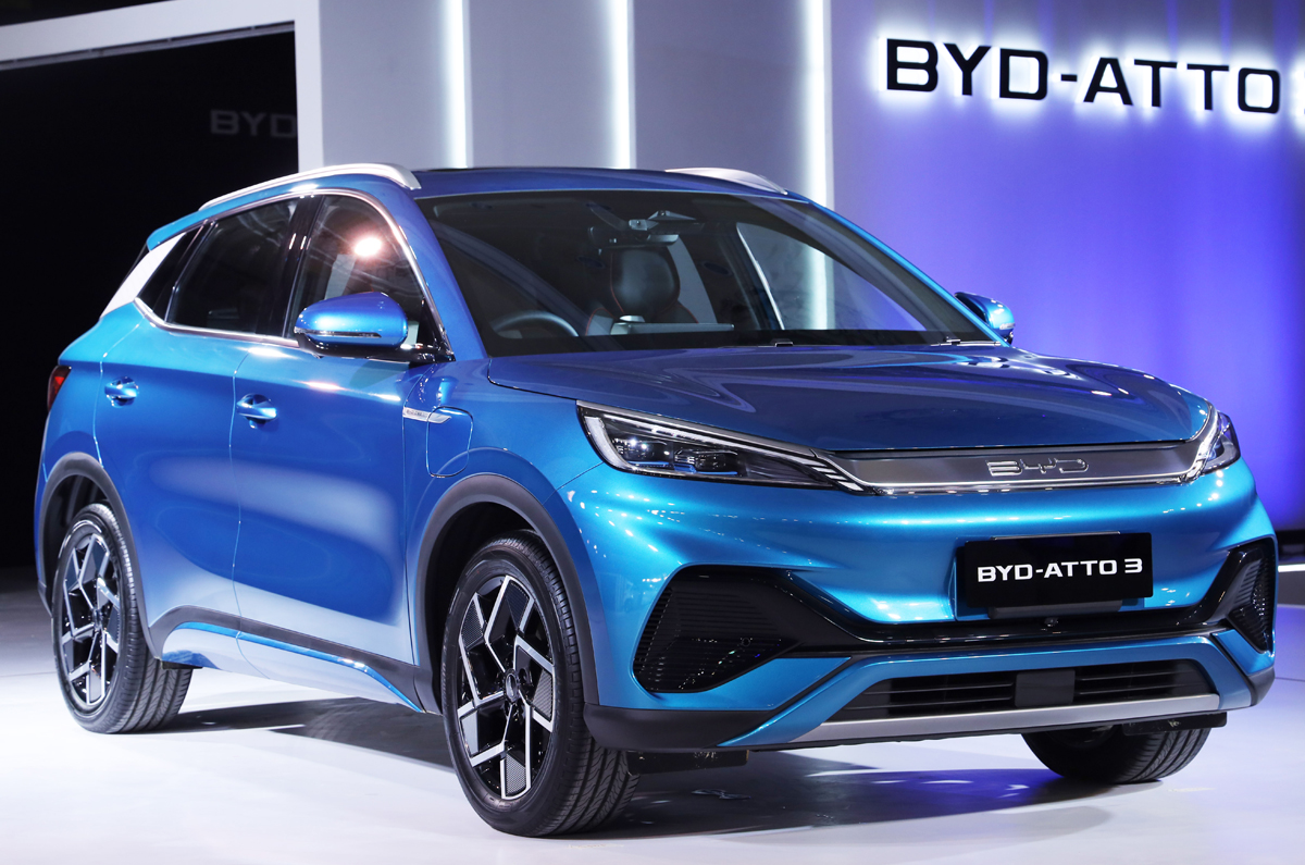 BYD Atto 3 Electric SUV Launched Price Range Powertrain Features