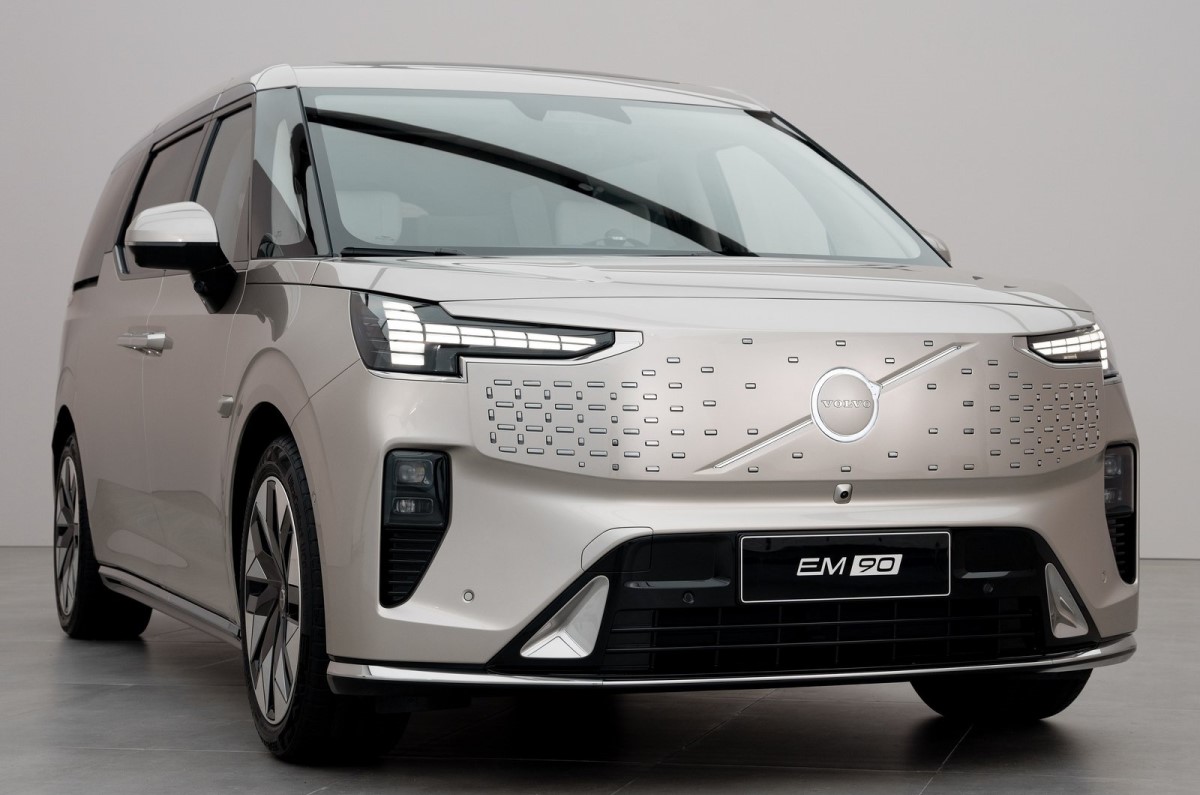 Volvo EM90 price, EM90 EV range, interior, specs - Introduction ...