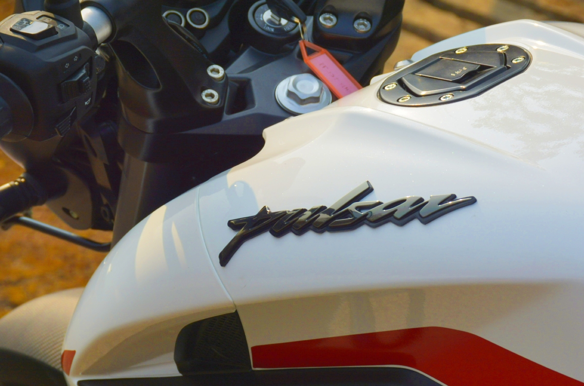 Bajaj Chetak price, Pulsar design, range, sales - Introduction ...