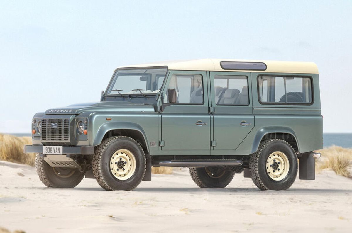 Land Rover Defender car, Defender Classic V8, Bespoke division, special ...