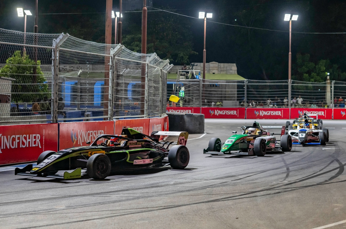 Devin Robertson tops Ameo Cup Round 2, Race 1 - Introduction | Autocar ...