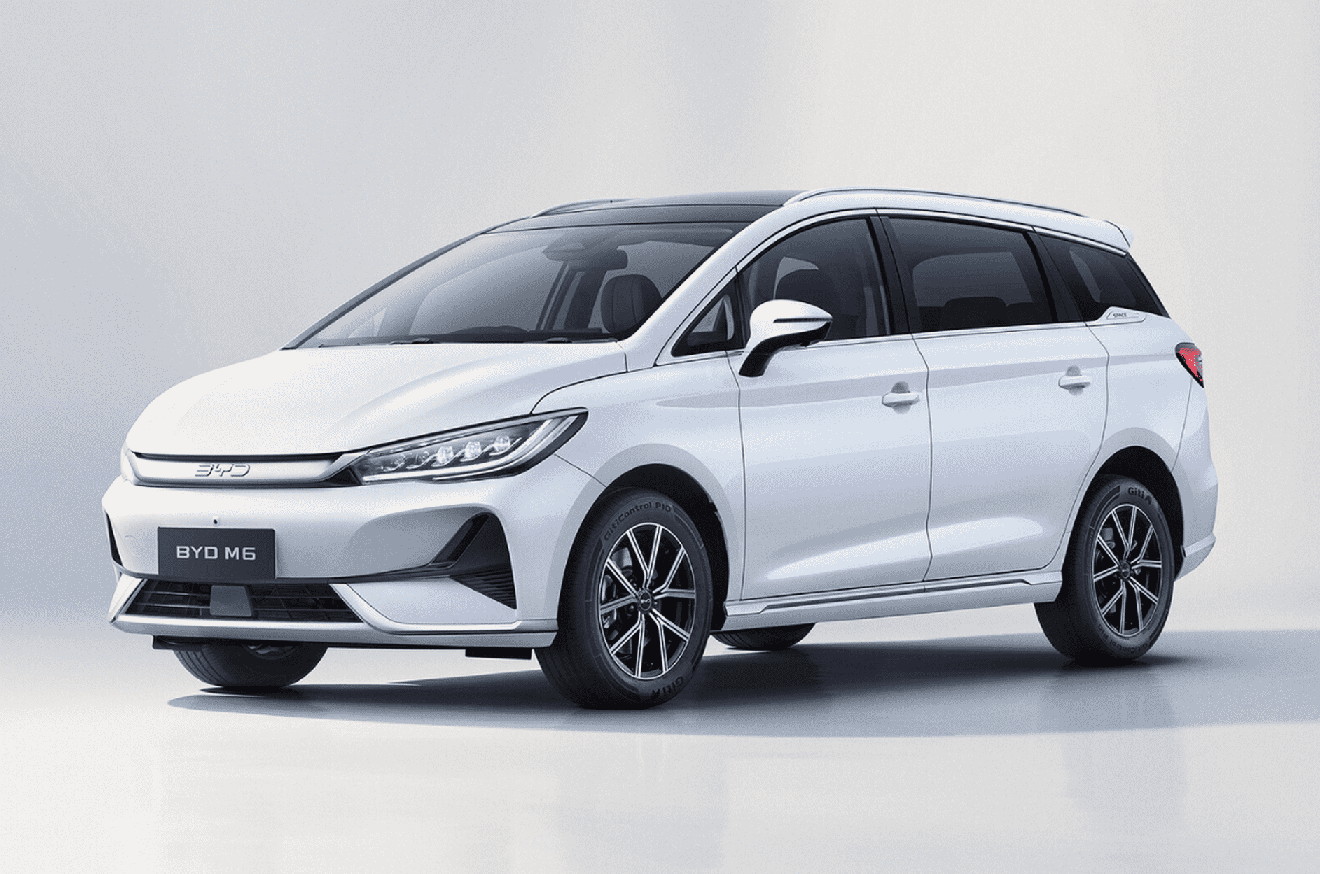 BYD e6, eMax 7, Innova Hycross, facelift launch details, new features ...