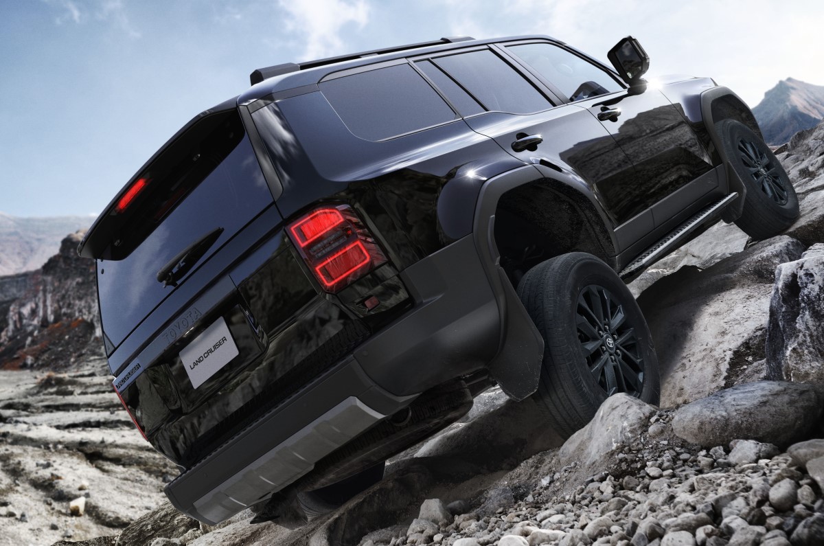 Toyota Prado, India launch details, Land Rover Defender rival ...