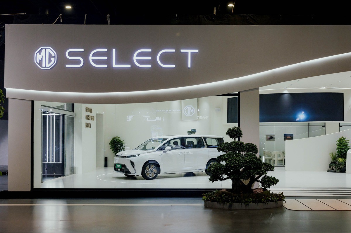 MG Select showroom locations India, Cyberster sports car, M9 | Autocar ...
