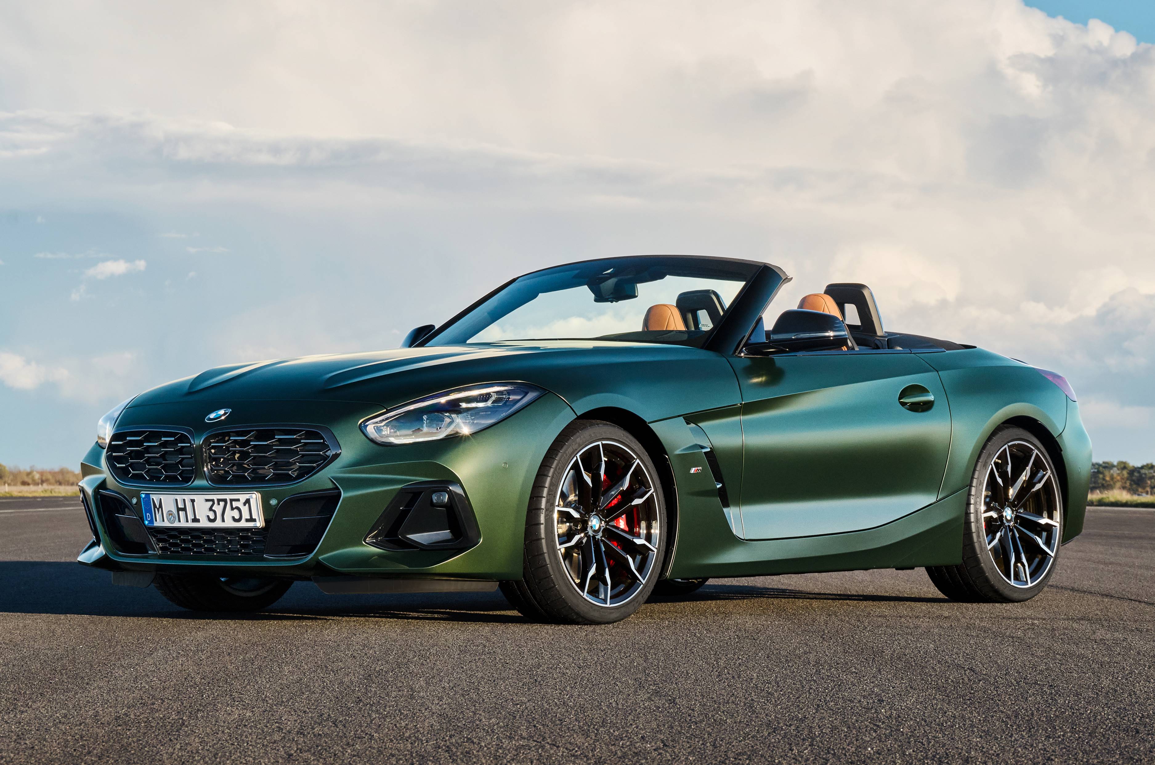 BMW Z4 M40i gets manual gearbox with new limited edition priced at Rs ...