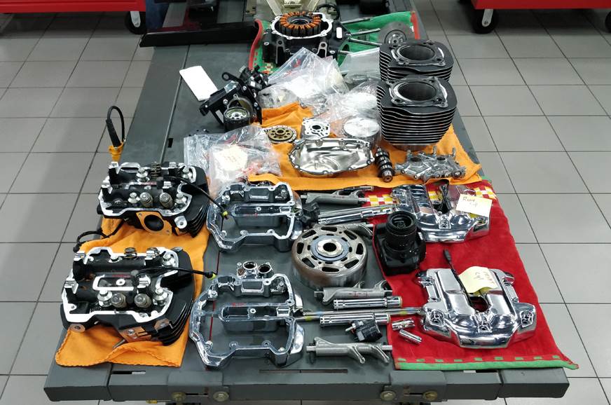 Disassembling and reassembling the Harley-Davidson Milwaukee-Eight ...