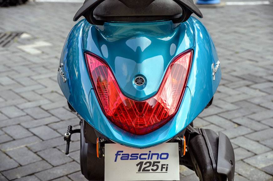2020 BS6 Yamaha Fascino 125 Fi review and close look at the new scooter ...