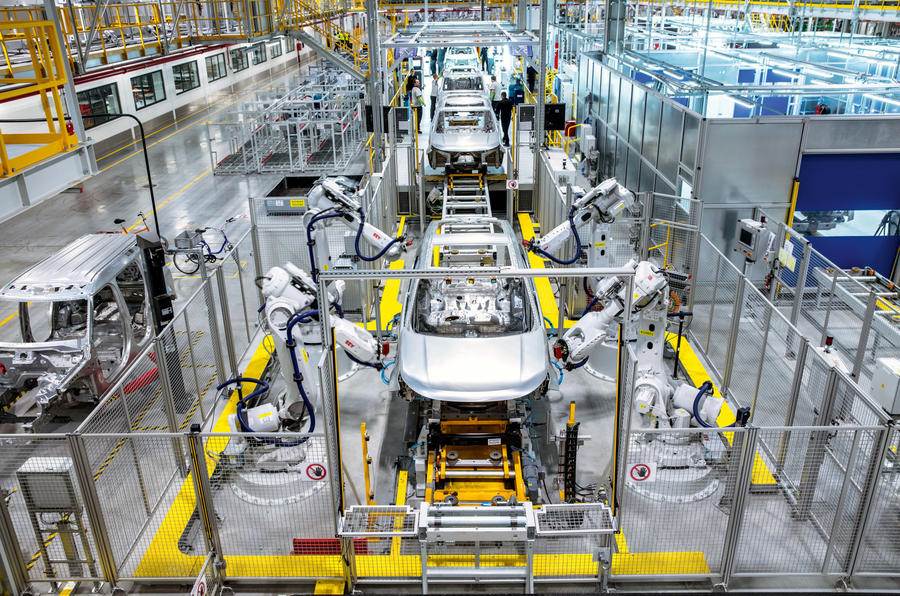 2020 Land Rover Defender: A close look at the production process ...