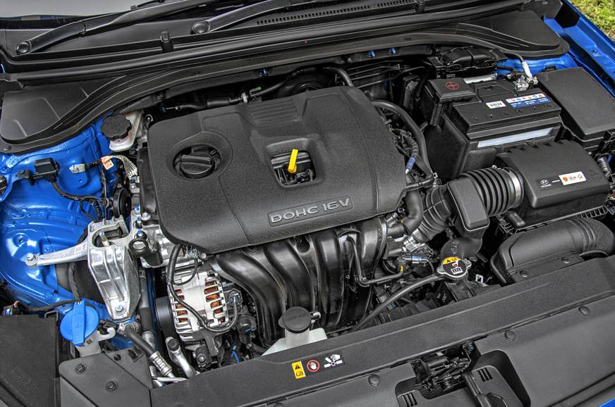 Hyundai Elantra facelift review, test drive of the updated BS6 ...