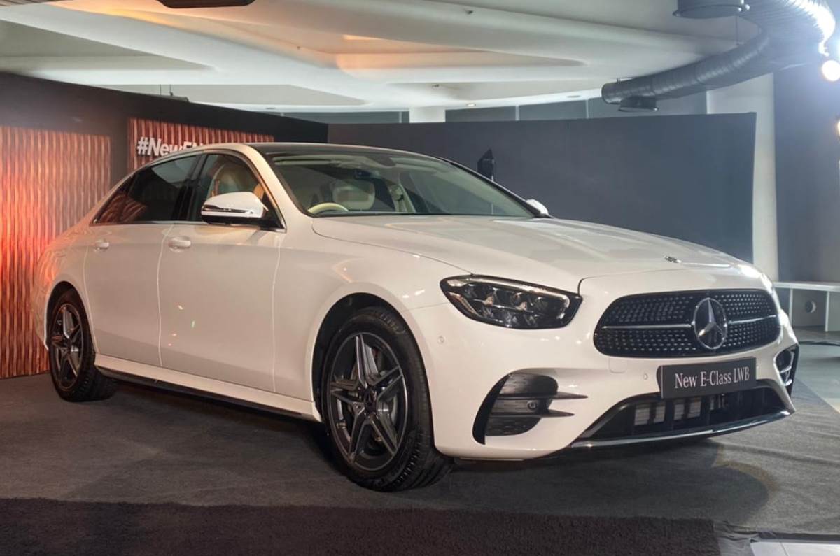 Mercedes-Benz E-class long wheelbase facelift: Interior and exterior ...