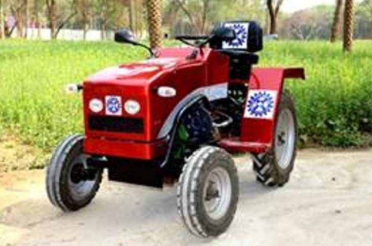CSIR- CMERI develops compact and affordable tractor for farmers ...