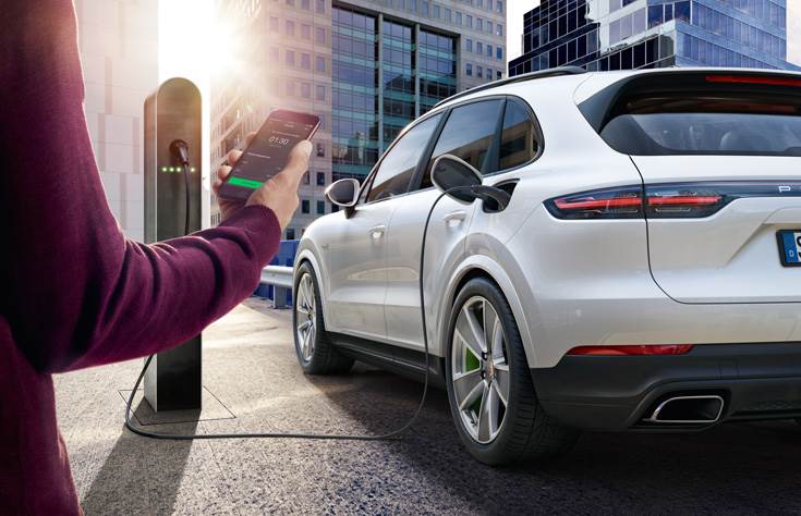 Porsche Charging Service expands to 49,000 charging points in Europe ...