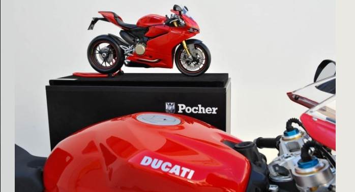 Pocher makes 1:4 scale model of Ducati 1299 Panigale S | Autocar ...