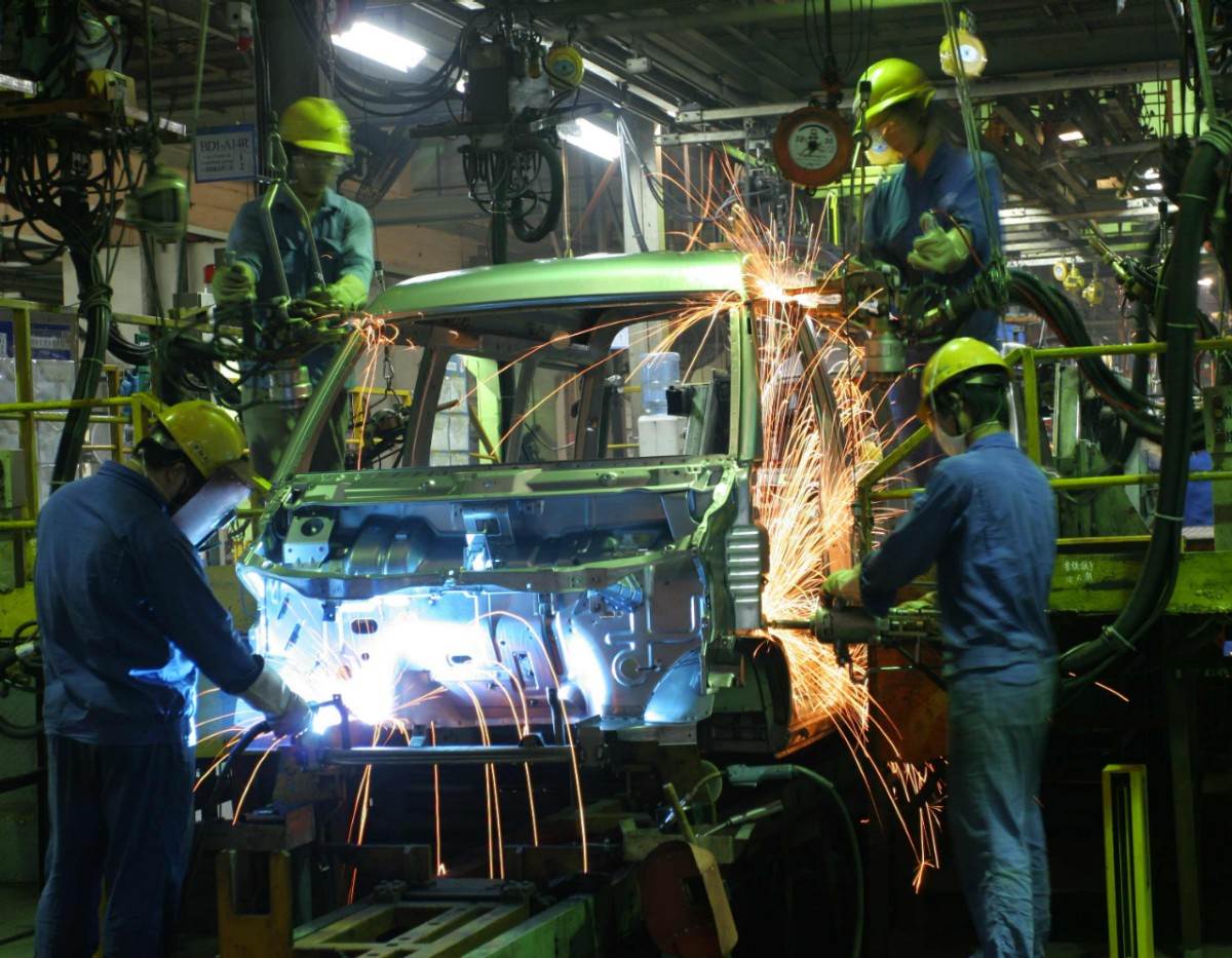 China topples Europe as world's largest car maker | Autocar Professional