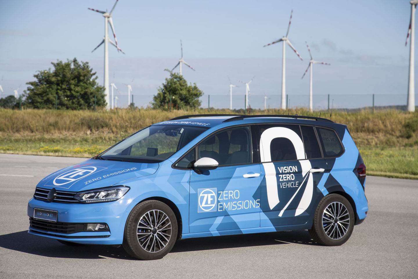 ZF integrates electric drive in innovative rear axle | Autocar Professional