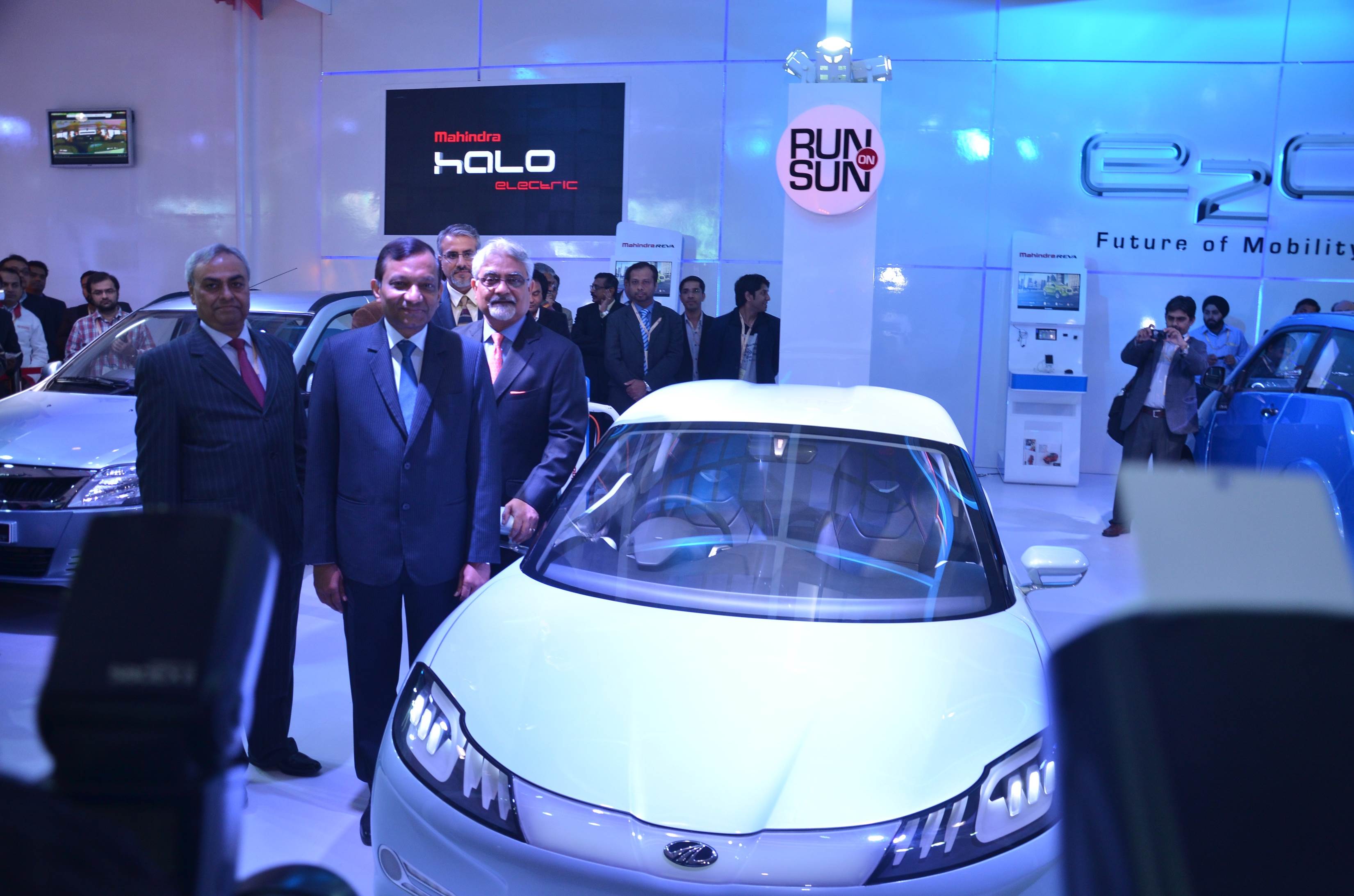 Auto Expo 2014: Mahindra Group on full charge with EVs | Autocar ...