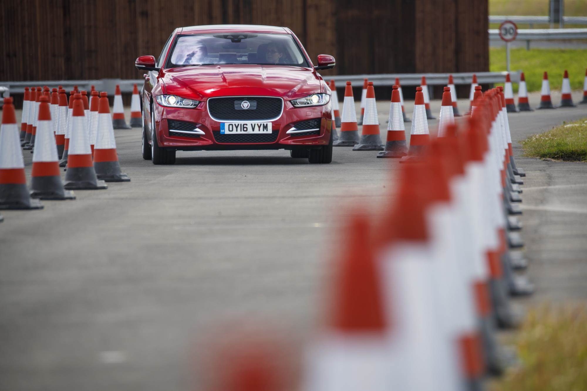 Jaguar Land Rover to start testing self-driving car technology ...