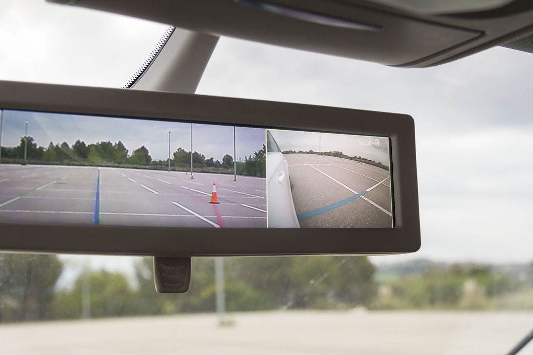 Ficosa develops intelligent interior mirror that improves rear view ...