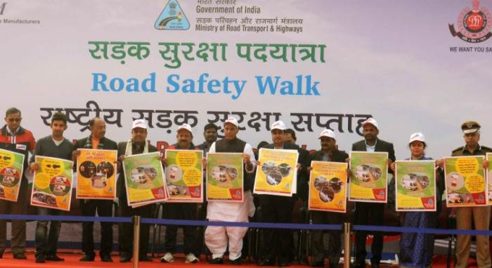 SIAM kick-starts Road Safety Week with ‘Walk for Safety’ | Autocar ...