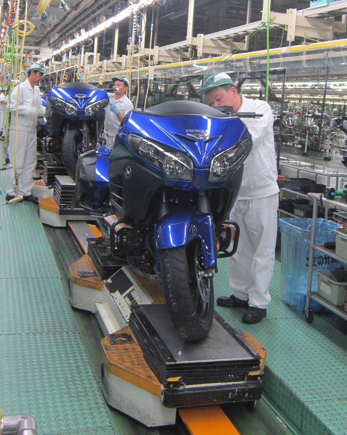Honda revs past 300 million-unit milestone in cumulative global ...
