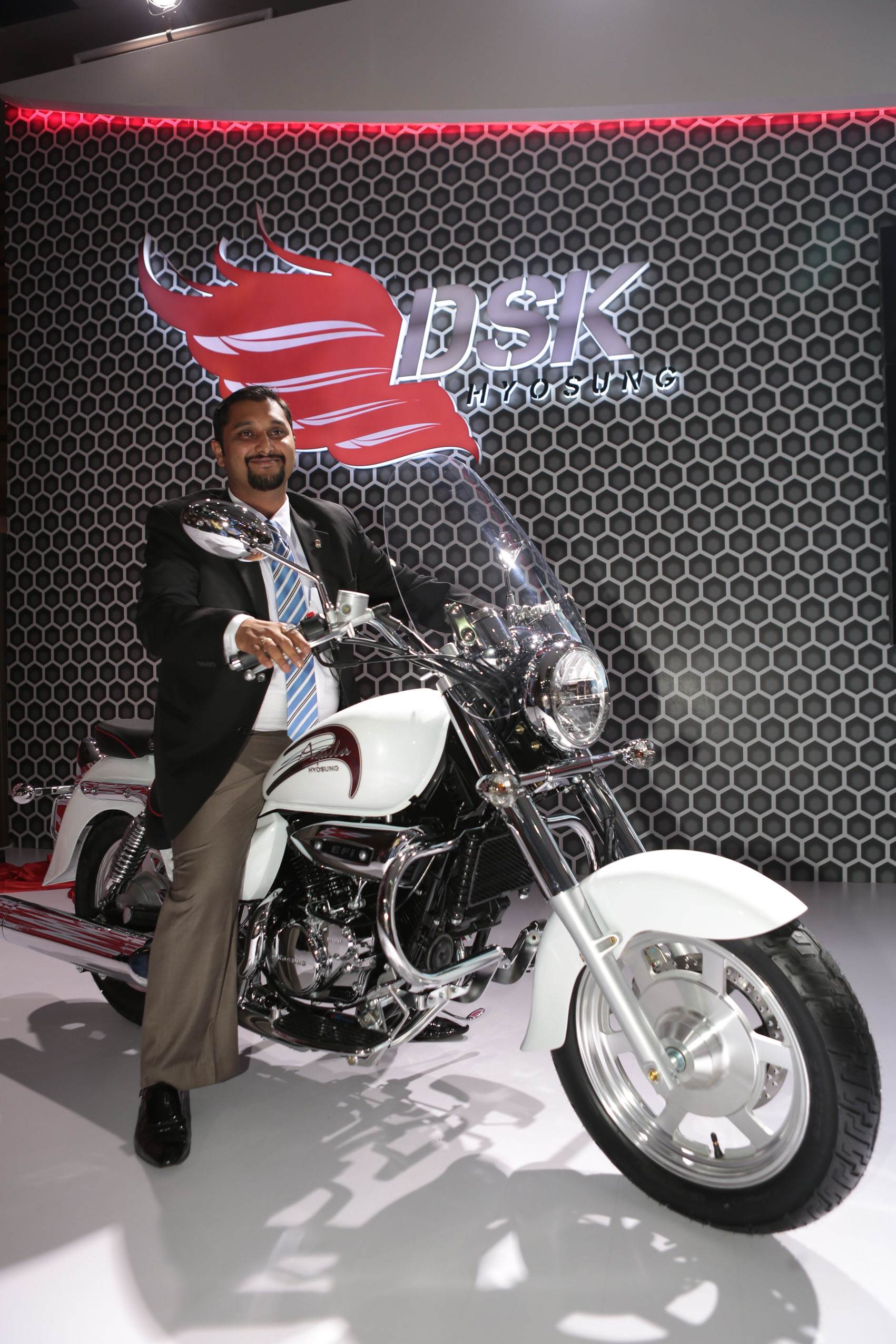 DSK Hyosung sells 375 units of its 250cc bikes in July-Aug 2014 ...