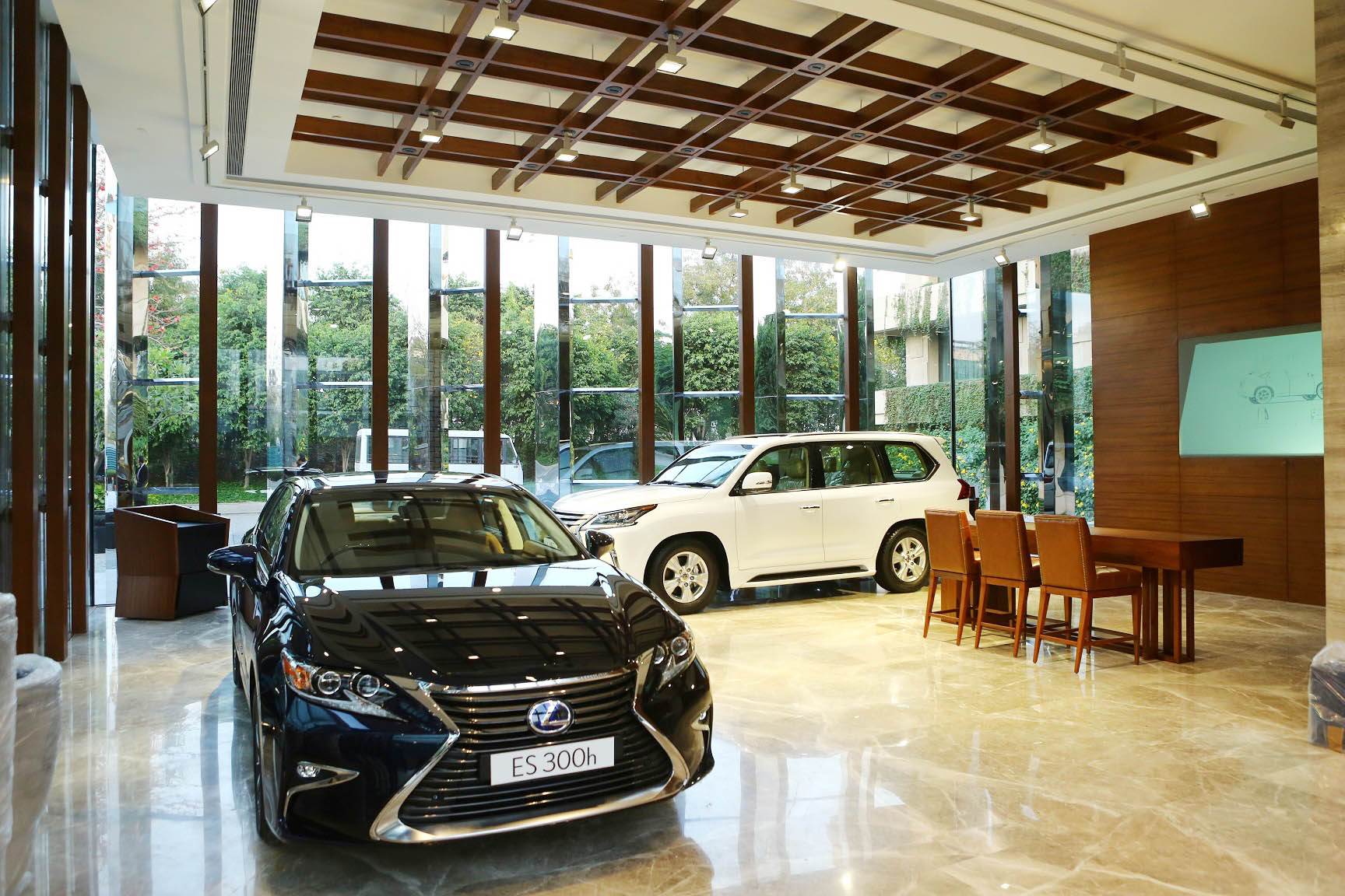 Lexus opens its fourth showroom in India in Bangalore | Autocar ...