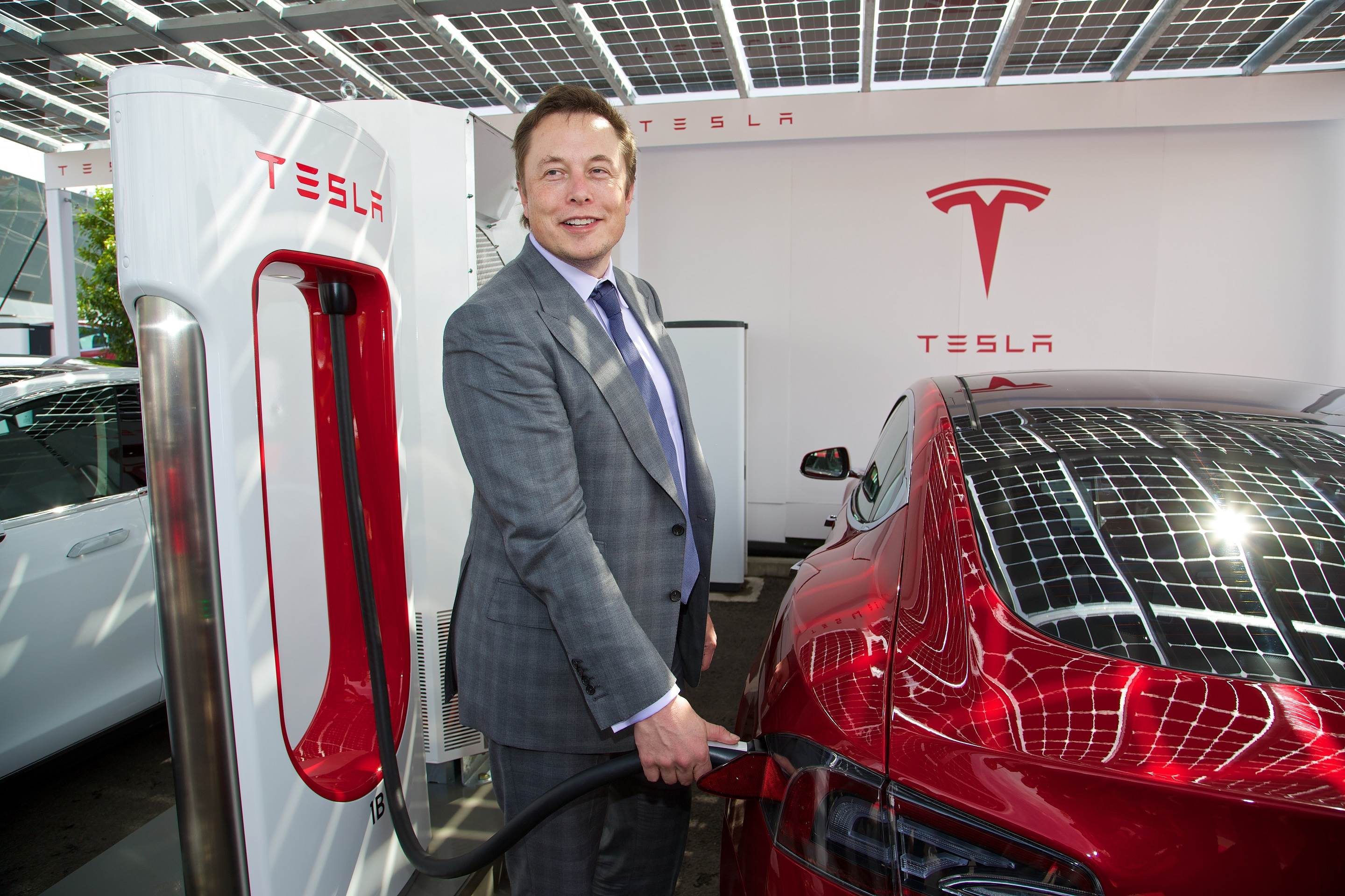 Tesla looks at global connect with patent-freeing move | Autocar ...
