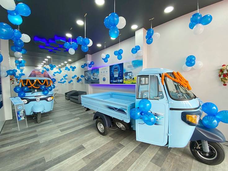 Piaggio expands EV footprint in Bihar with 12 new showrooms | Autocar ...