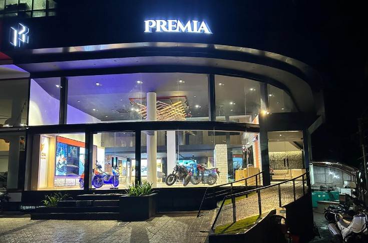 Hero MotoCorp inaugurates first premium dealership, Hero Premia, in ...