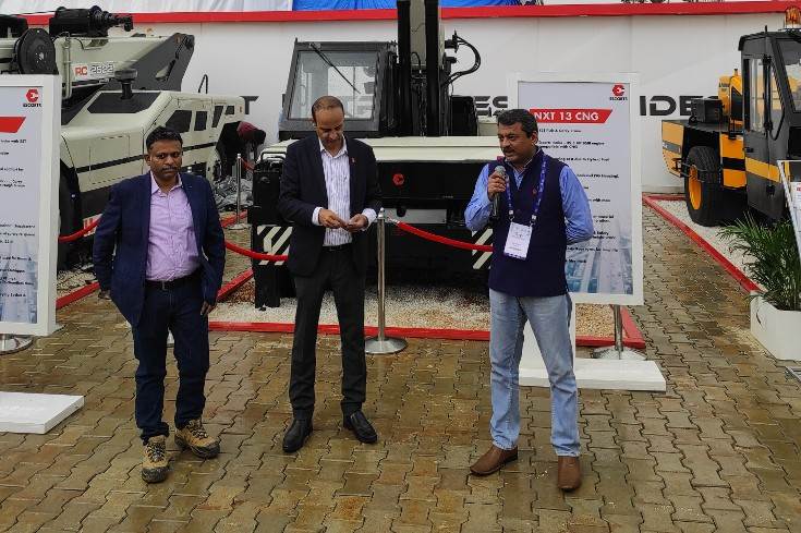 Escorts Construction unveils first Hybrid Pick-n-Carry Crane | Autocar ...