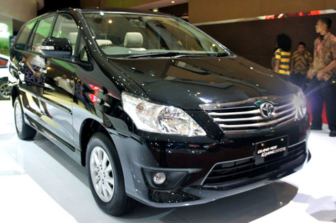 New 2012 Innova revealed - Introduction | Autocar India