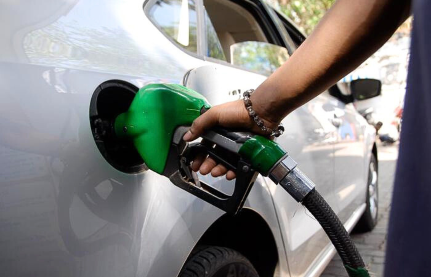 7 ways to reduce fuel consumption | Autocar India