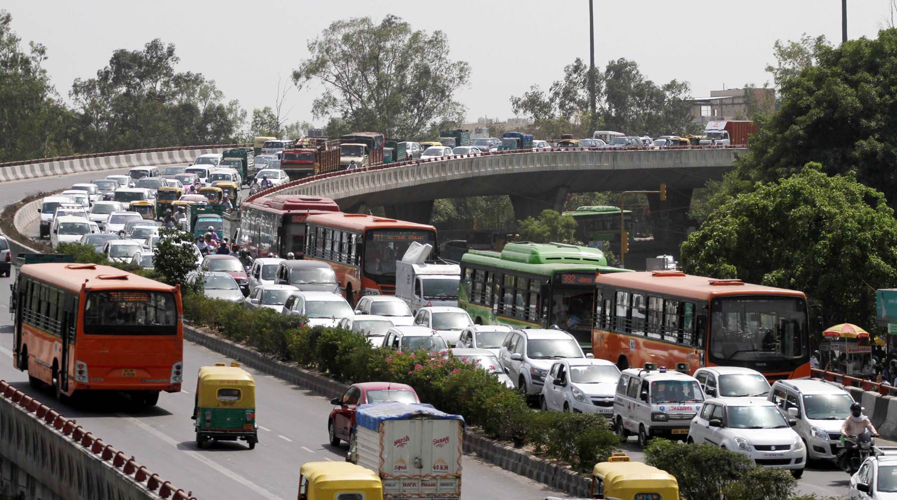 Delhi Transport Department begins de-registering 15-year-old diesel ...
