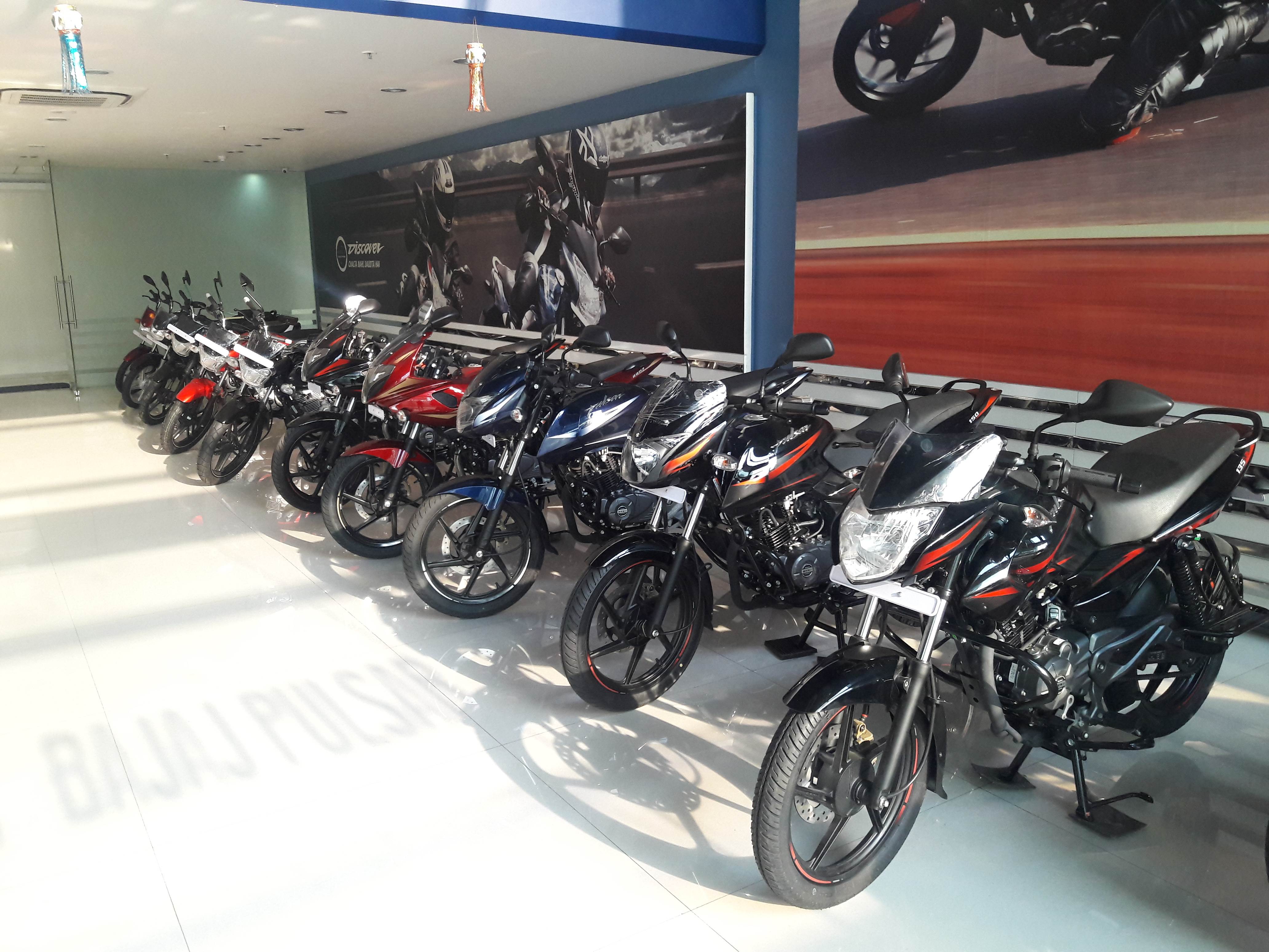 Bajaj Auto looks to revive export sales in FY2018 | Autocar Professional