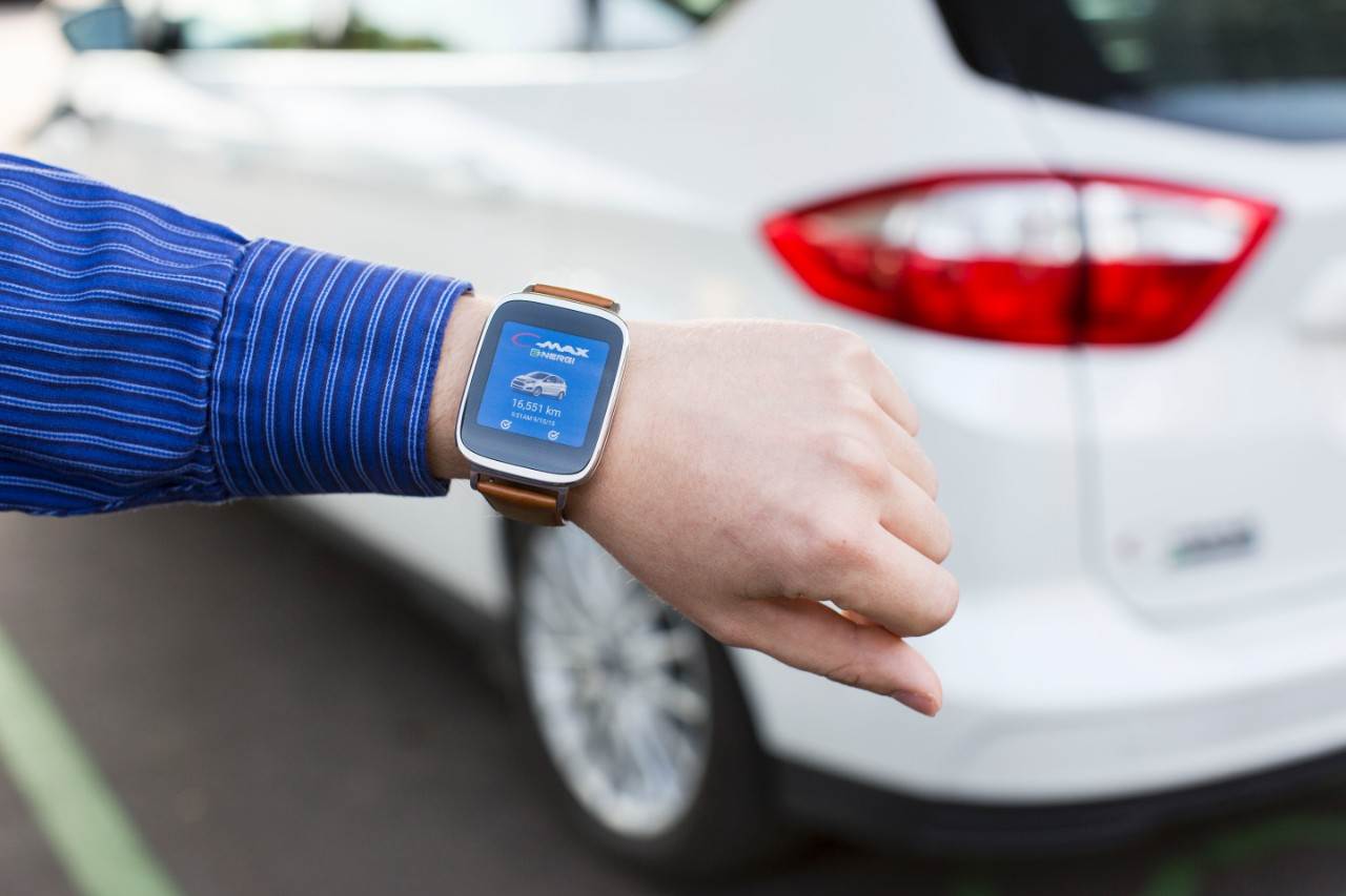 New smartwatch apps enable EV owners to check status from their wrist ...