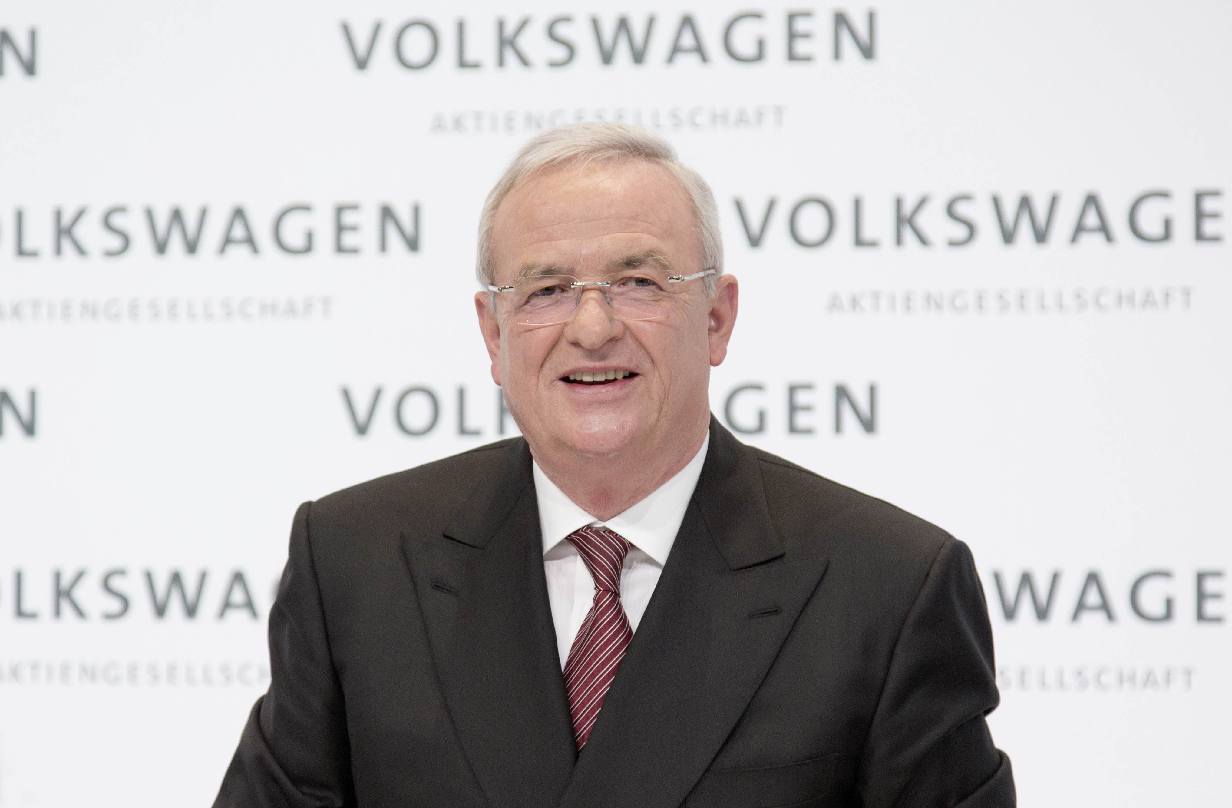 VW emissions scandal: VW knew of defeat device in May 2014 | Autocar ...