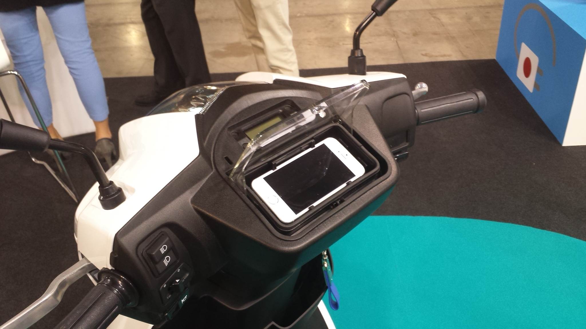 Terra Motors enters European market with A4000i electric scooter ...