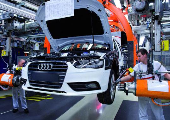 Audi Group generates first-half operating profit of €2.9 billion ...