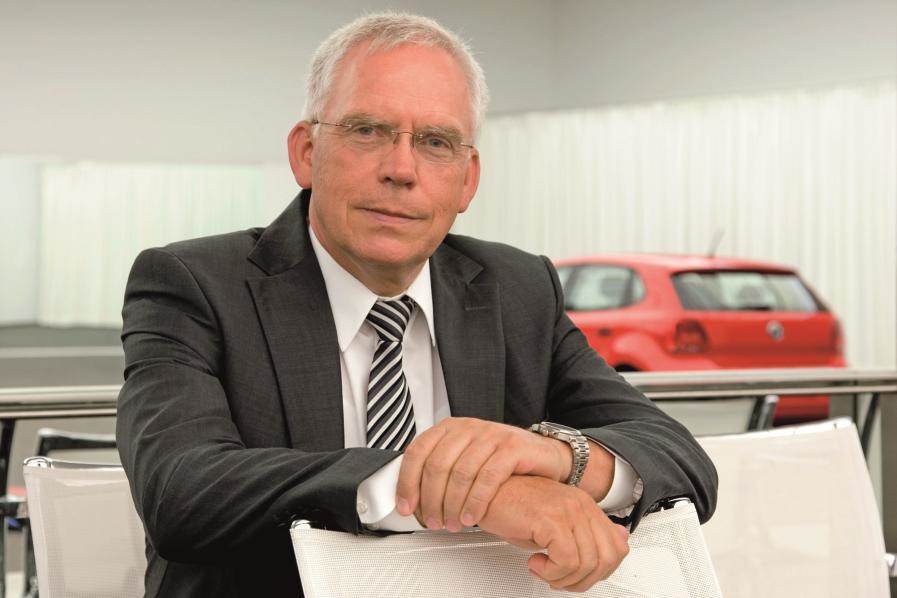 VW emissions scandal: Audi tech boss Ulrich Hackenberg steps down ...
