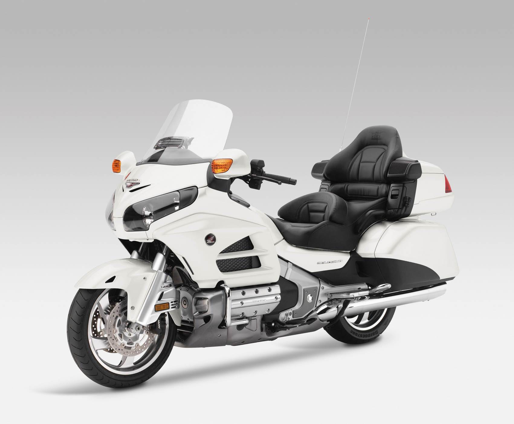 Honda launches Gold Wing GL1800 tourer in India for Rs 28.50 lakh ...