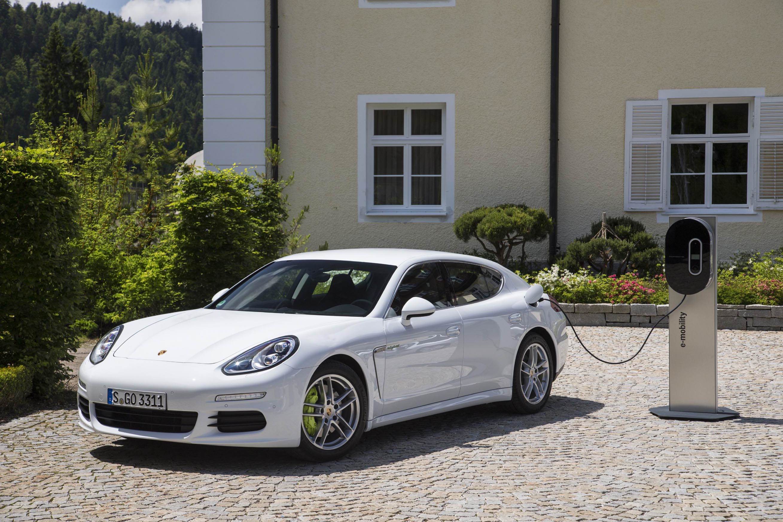 Porsche to showcase three plug-in hybrid models at Paris | Autocar ...