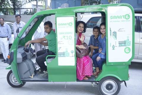 Gurgaon gets 500 e-rickshaws under ‘SmartE’ brand | Autocar Professional