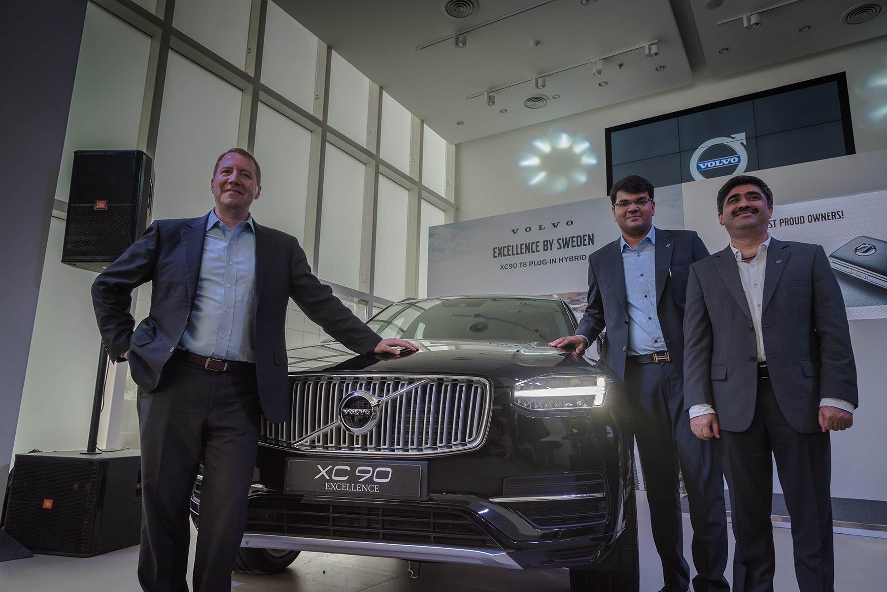 Volvo Cars India opens new dealership in Kolkata, to set up 6 more by ...