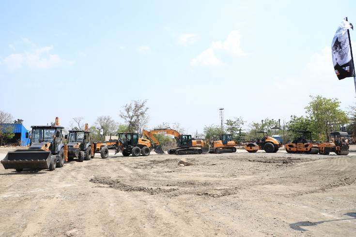 Made in India product portfolio of CASE Construction Equipment ...